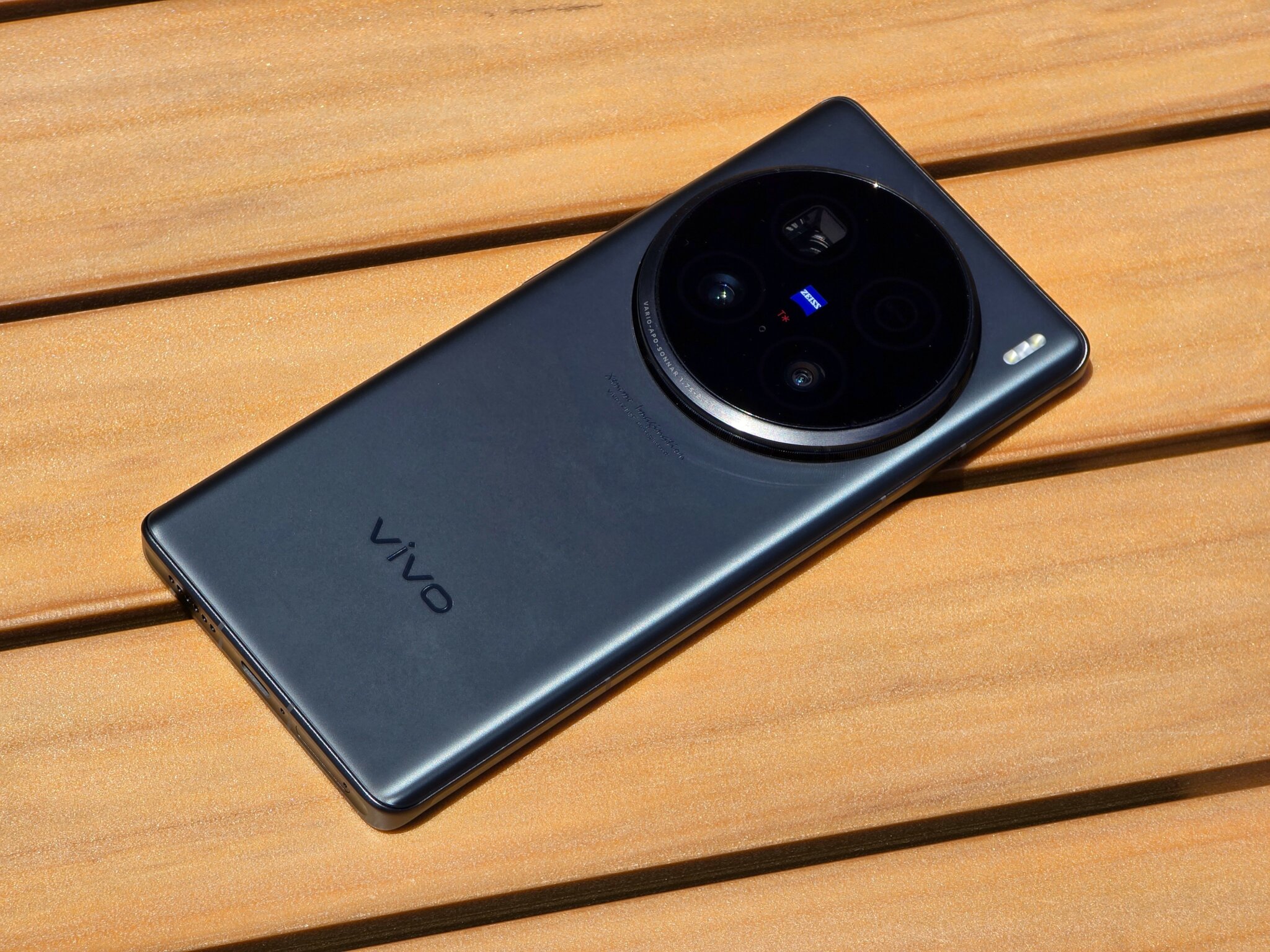 vivo X100 Ultra本音レビュー。2024カメラスマホ『最強』の一角 #あおとのスマホ選びより - りんご通信